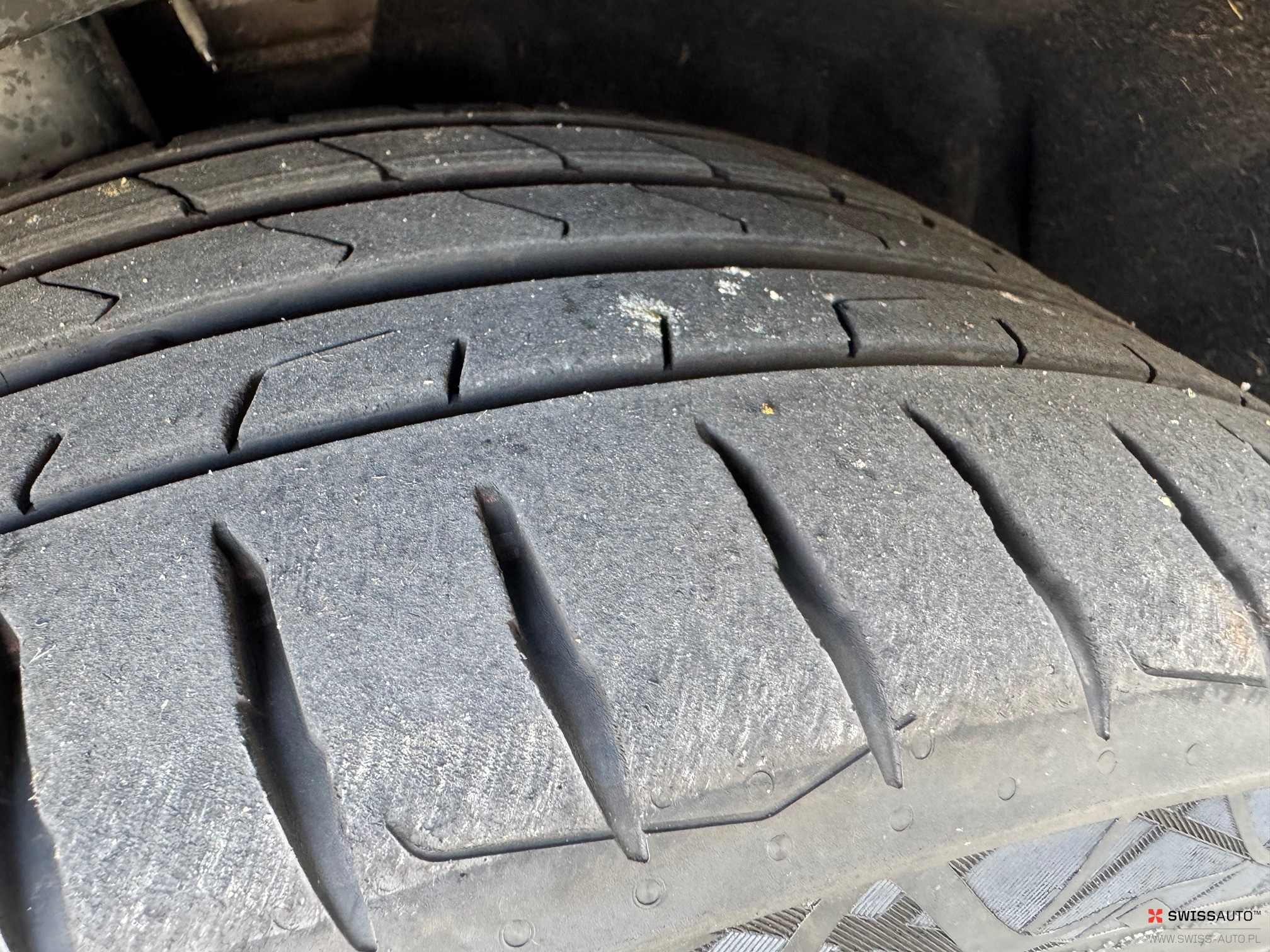 Swiss-auto.pl - VOLVO V60 PlugIn Hybrid D6 AWD